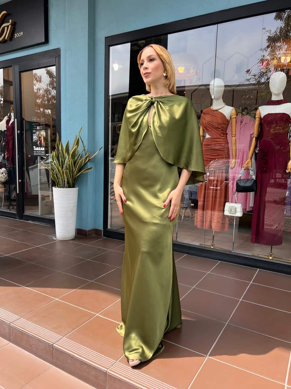 MOI - Ropa y Accesorios