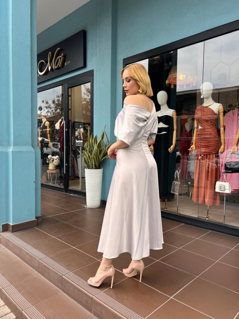 MOI - Ropa y Accesorios