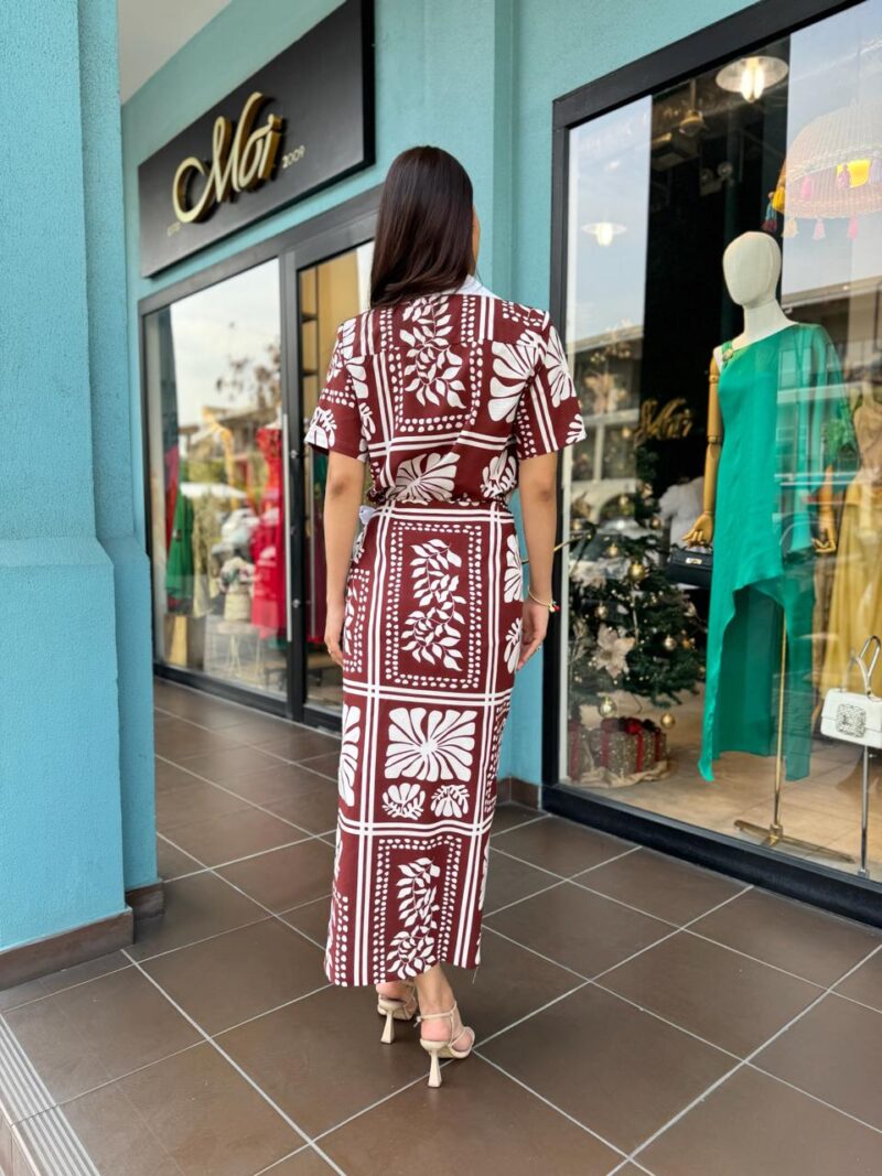 MOI - Ropa y Accesorios